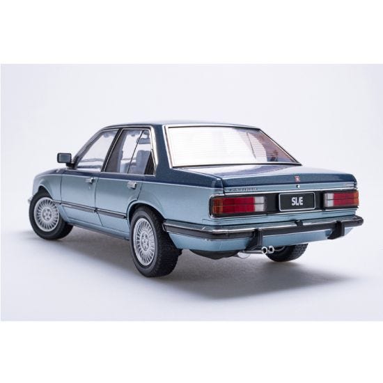 1:18 Holden VC Commodore Nocturn Blue over Atlantis Blue - Biante ...